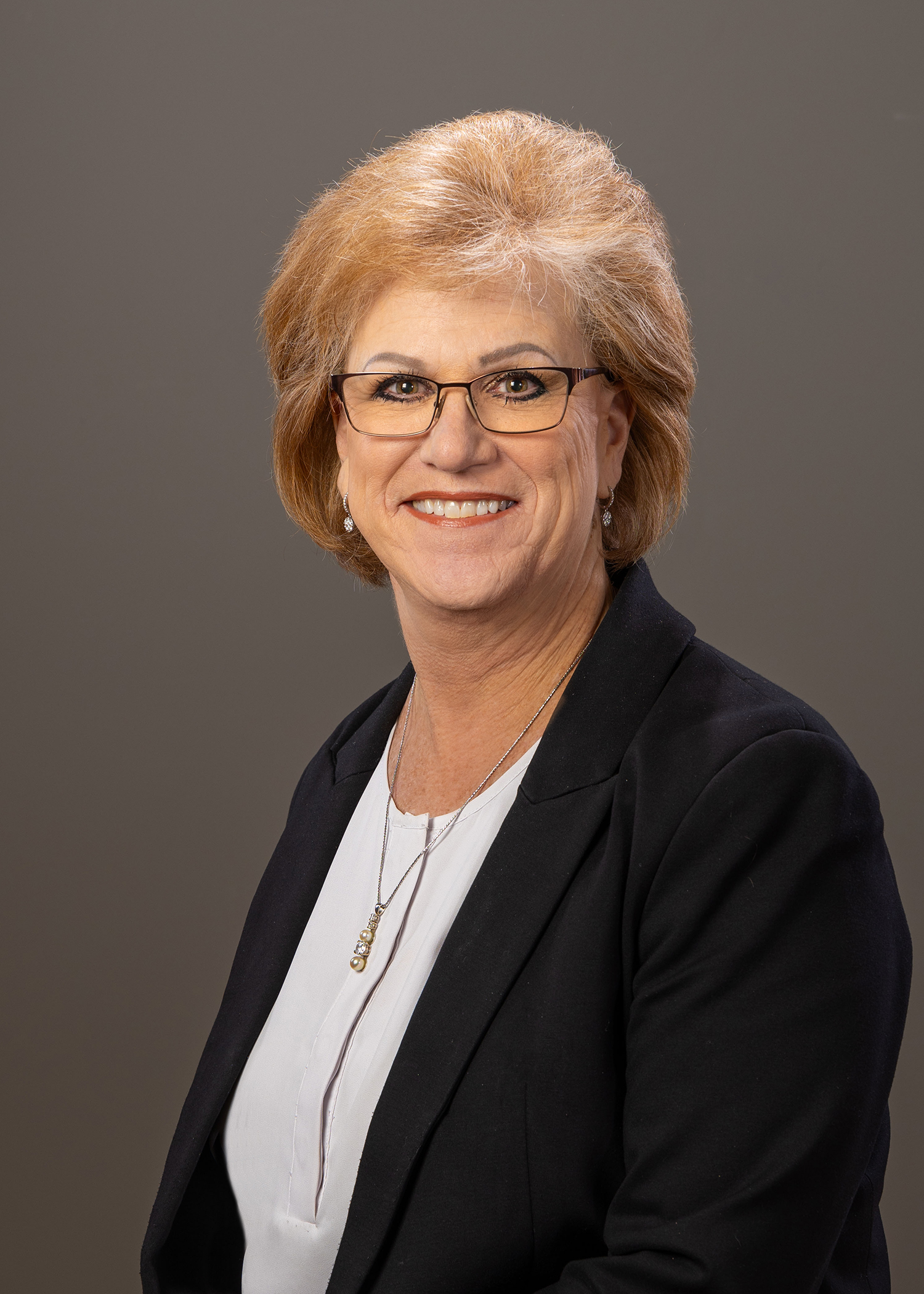 Retirement Executive Assistant: Mary Thompson | Retire SMART